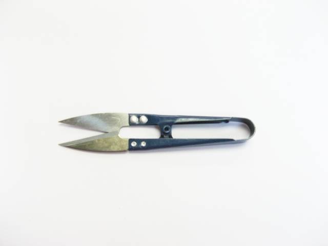 Metal Thread Snips - Blue | Notions | PacCana Enterprises